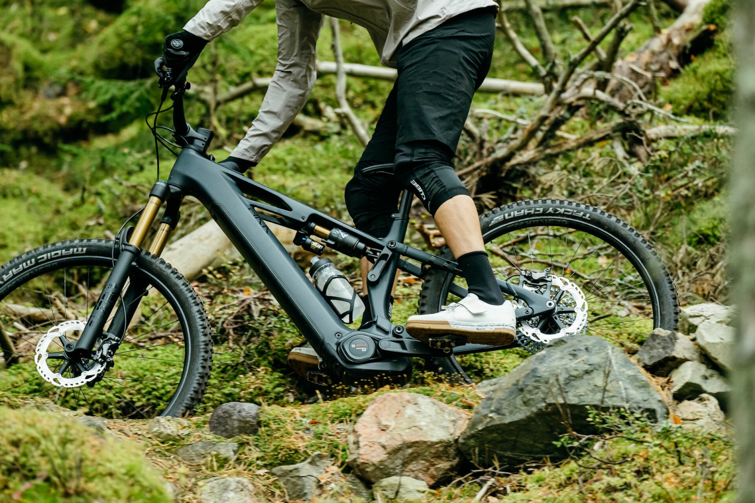 Quel VTT électrique enduro choisir ? Guide complet et comparatif.